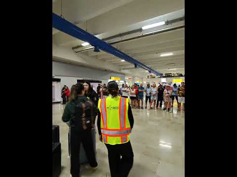 How to get a taxi at the airport Puerto Vallarta #puertovallarta #taxi