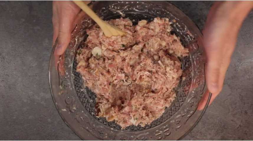 How to make a stuffing for your Christmas poultry?