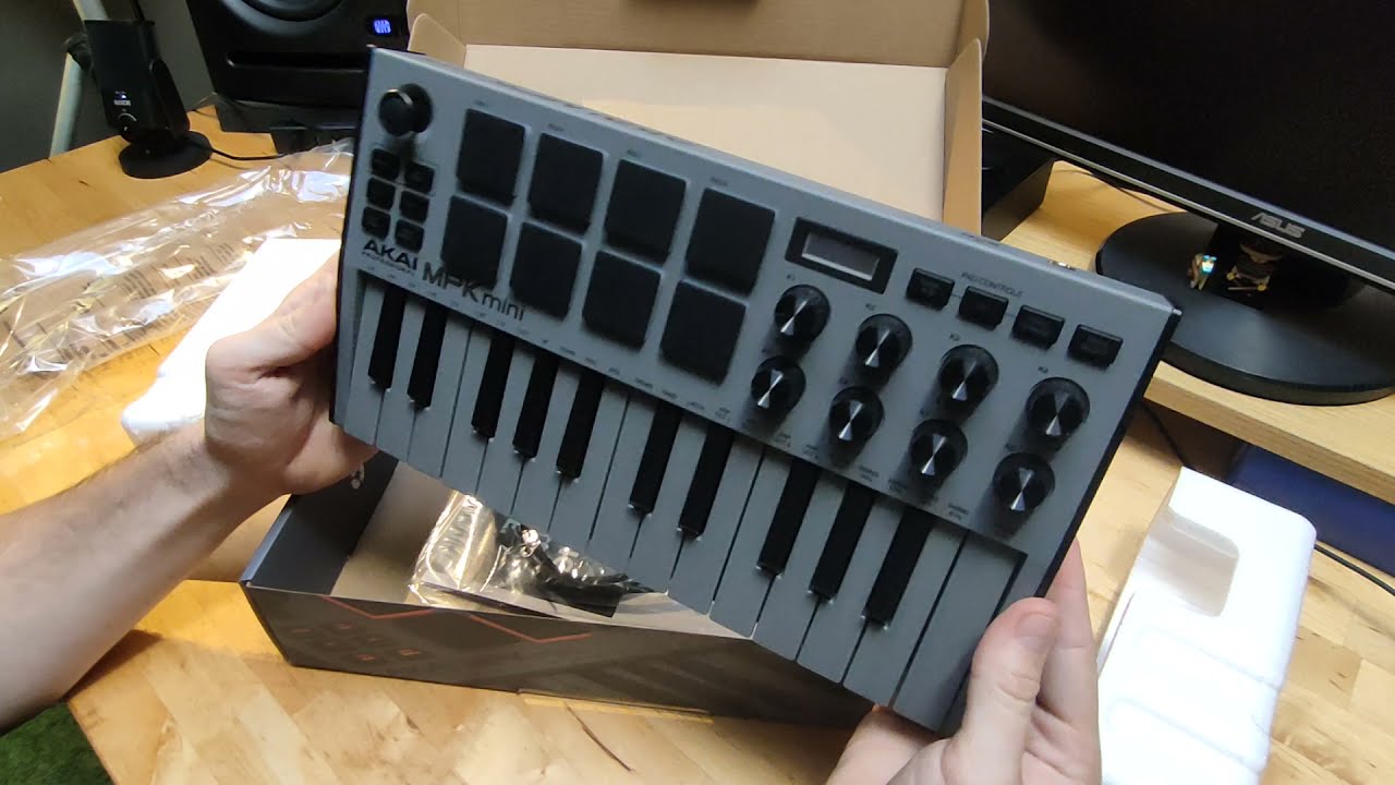 Akai MPK Mini MK3 Gray миди клавиатура, 25 клавиш купить в Москве в интернет-магазине Kombik