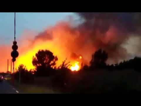 Important incendie en cours chez Paprec près de Tours : un épais ...