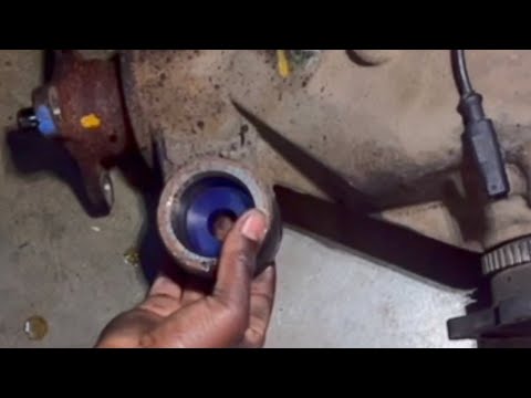 Easy steps to replacing differential bushings on your G35/G37/350z/370z etc.