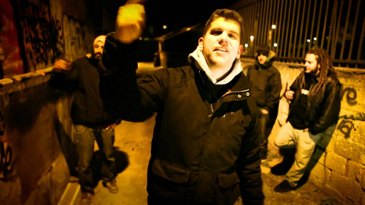 ΛΕΞ: Το «μουσικό φαινόμενο» που γράφει ιστορία - Ποιος είναι ο ράπερ ...