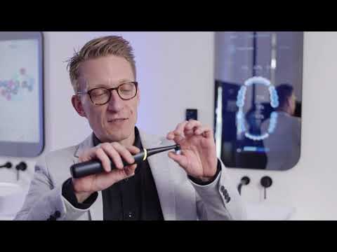 Oral-B iO™ Electric Toothbrush with a Smart Pressure Sensor