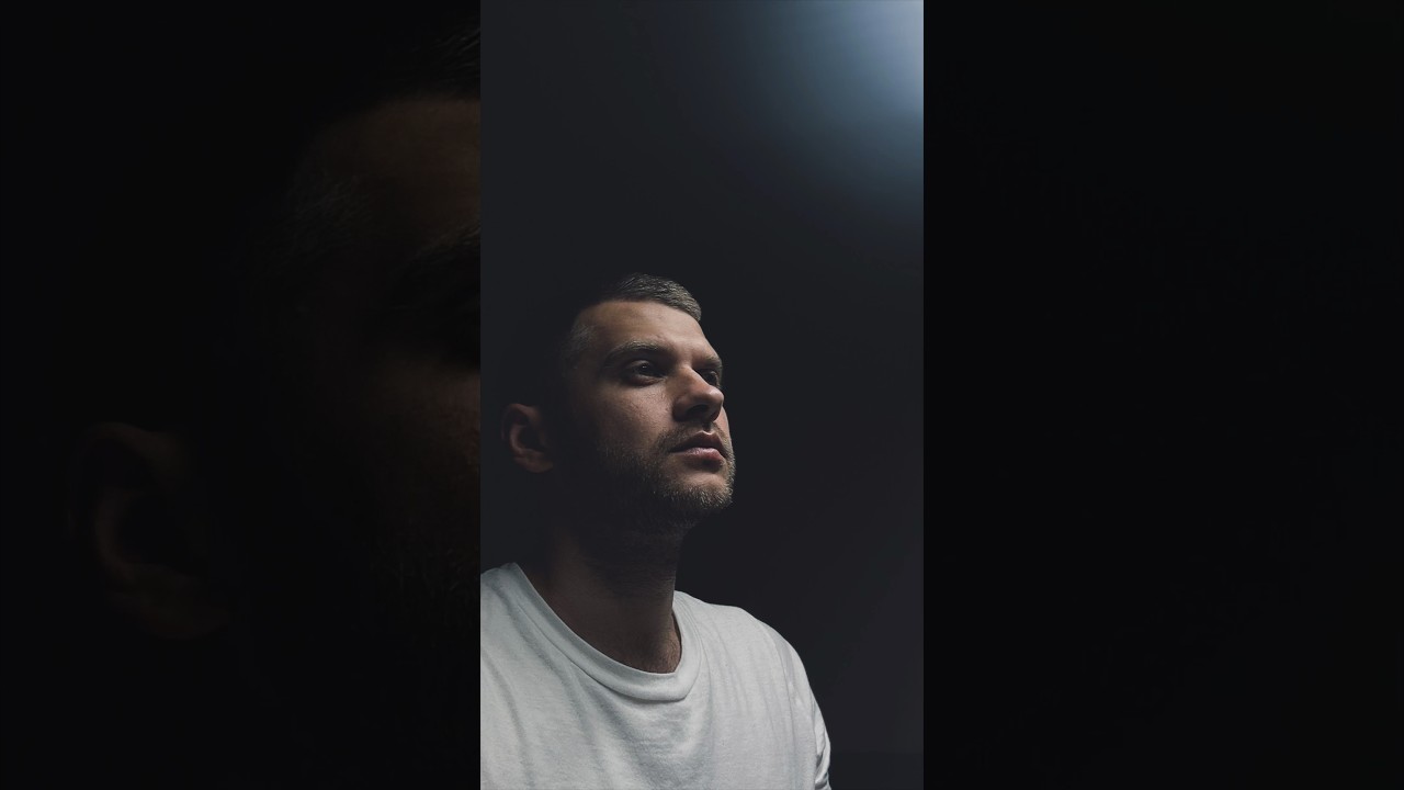 Super cool and easy bathroom selfie on your phone #photo #photography #selfie #photographer #fyp