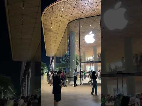 Apple store mumbai, BKC #apple #iphone #applebkc