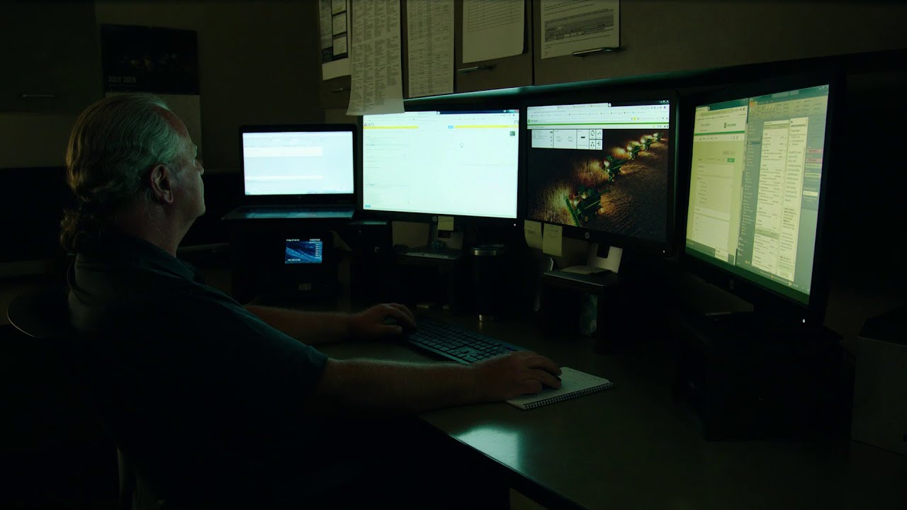 Maximize Equipment Uptime with JDLink™ Connectivity | John Deere Precision Construction Technology