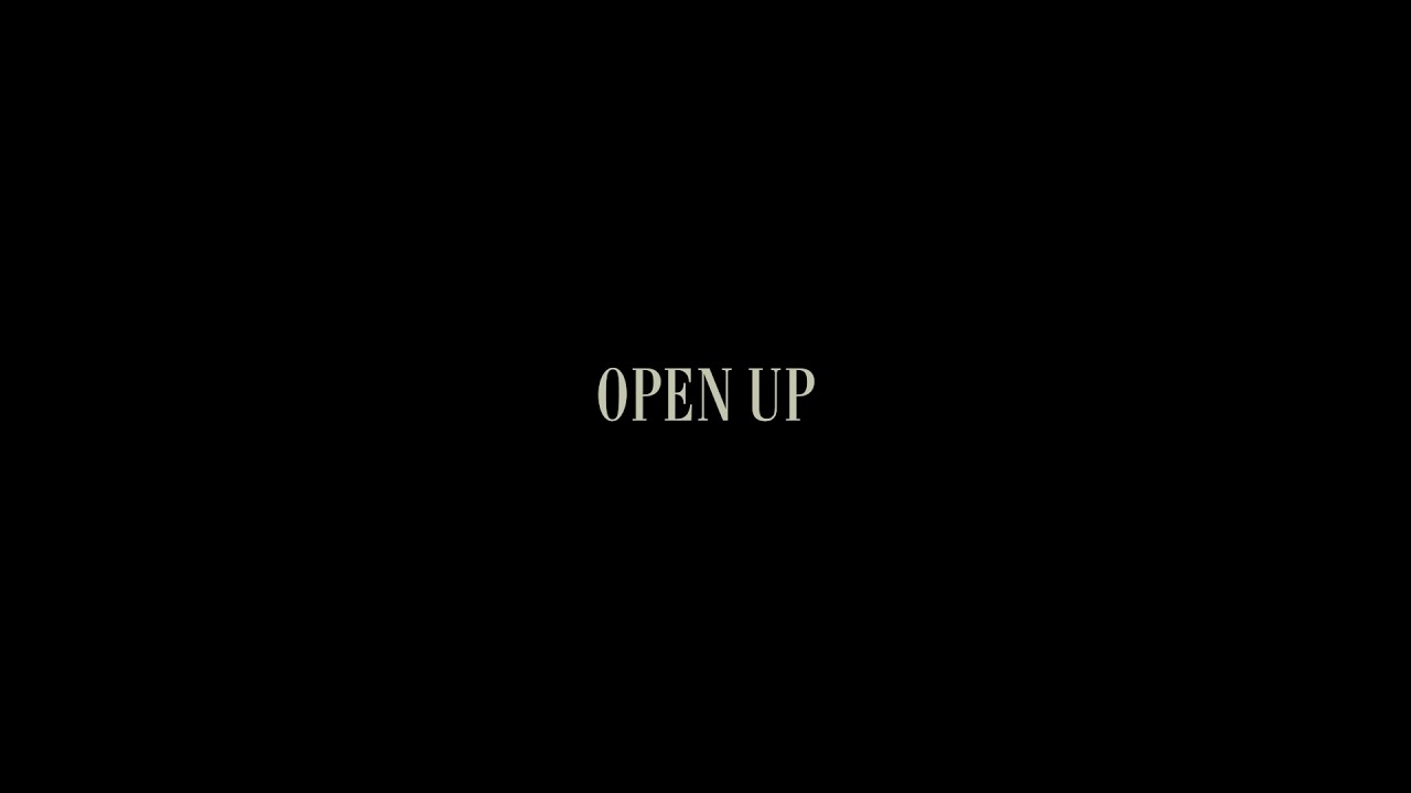 Charli xcx - Open up (Official Lyric Video)