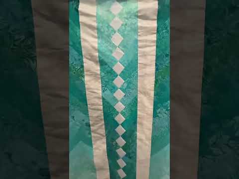 Beach Friendship Braid quilt is almost done!