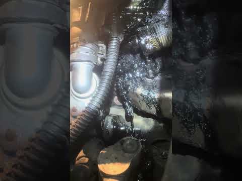 Audi TDI shimmy shimmery shimshim slime monster! Is this melted plastic? A failing injector?