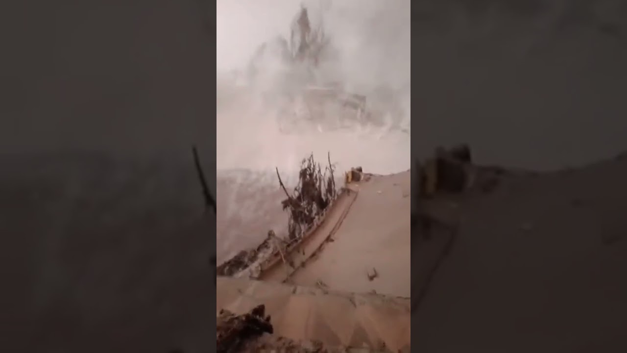 Akibat Erupsi Semeru, Jembatan Penghubung Kab Malang dan Kab Lumajang ... Akibat Erupsi Semeru, Jembatan Penghubung Kab Malang dan Kab Lumajang ...