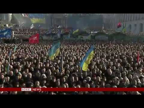 THOUSANDS OF UKRAINIANS PROTEST ON KIEV STREETS - BBC NEWS