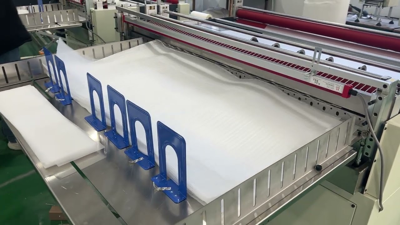 Automatic EPE Foam Roll to Sheet Cutter for Packaging Materials