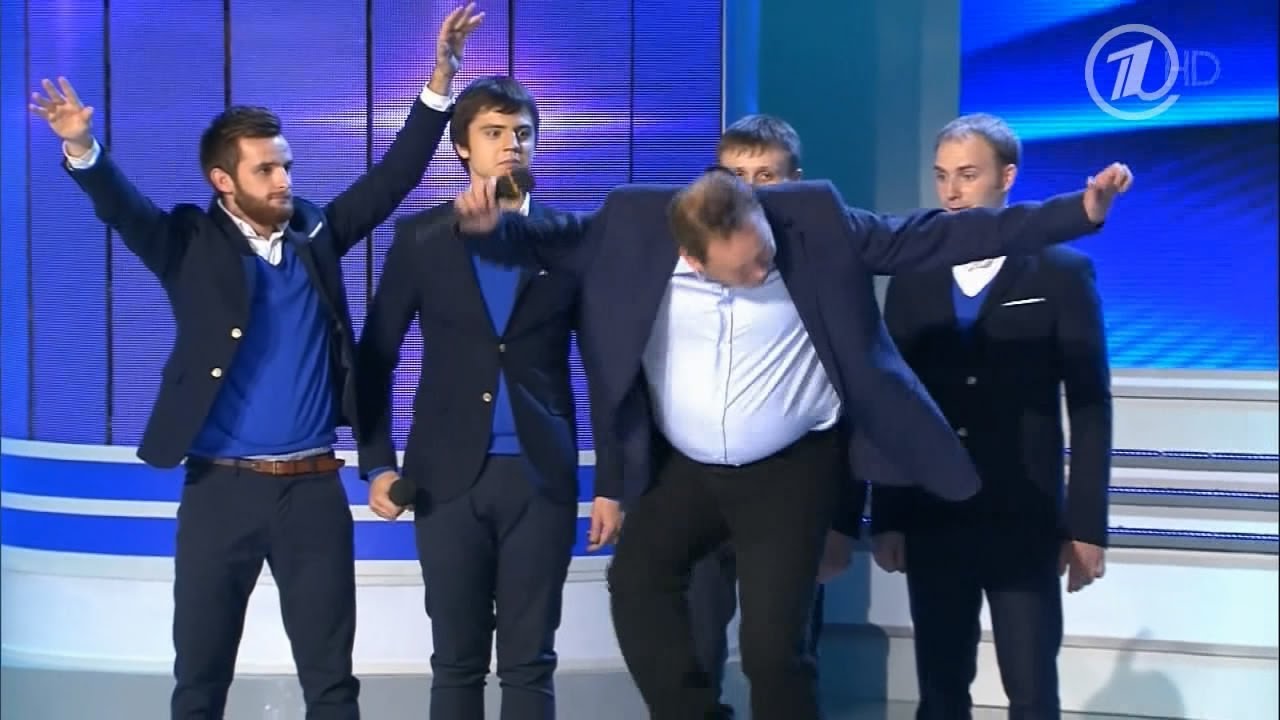 Slutsky-video opgedoken: toekomstig Vitesse-trainer danst wild op ...