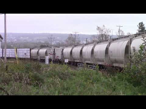 (HD) CN 8802 CN 8877 (CN 403 West) Rimouski Qc ( Mont-Joli SUB M.P 124.62 )