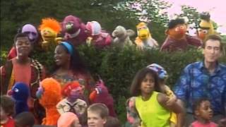 Lời dịch bài hát Sing (Nathan Lane And The Oinker Sisters Version ...