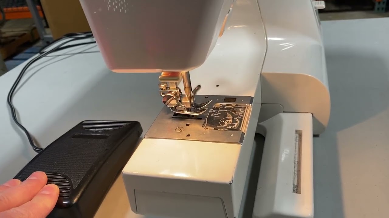 GovDeals: Janome S-3015 Sewing Machine