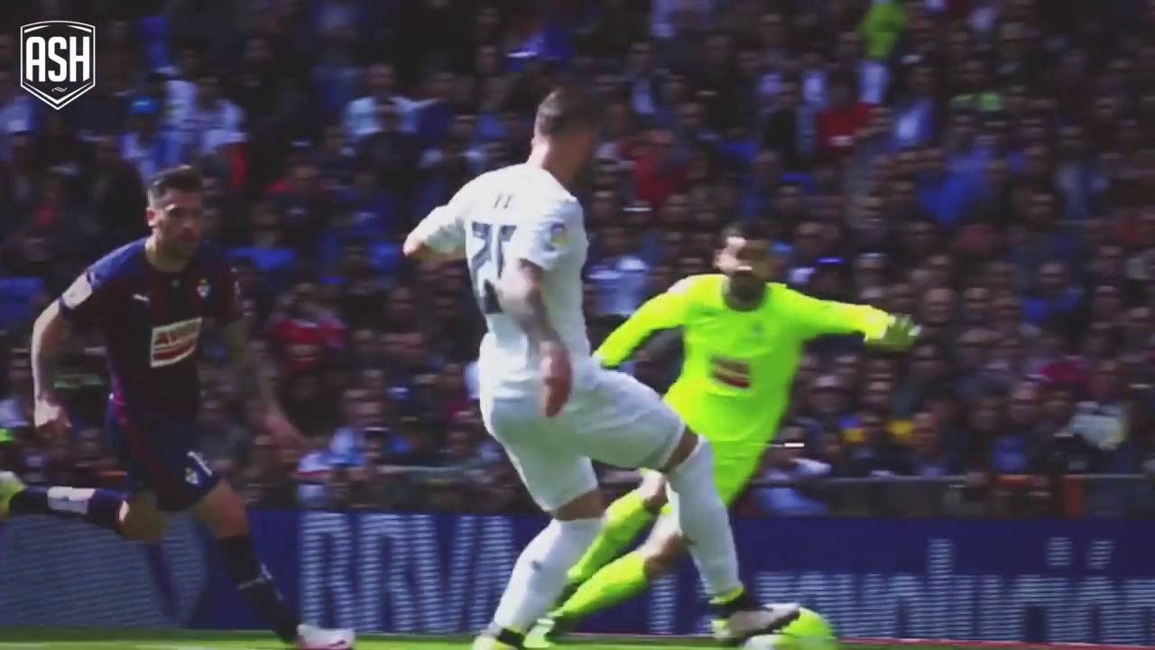 Cristiano Ronaldo   Crazy Skills, Tricks, Goals 2016 HD