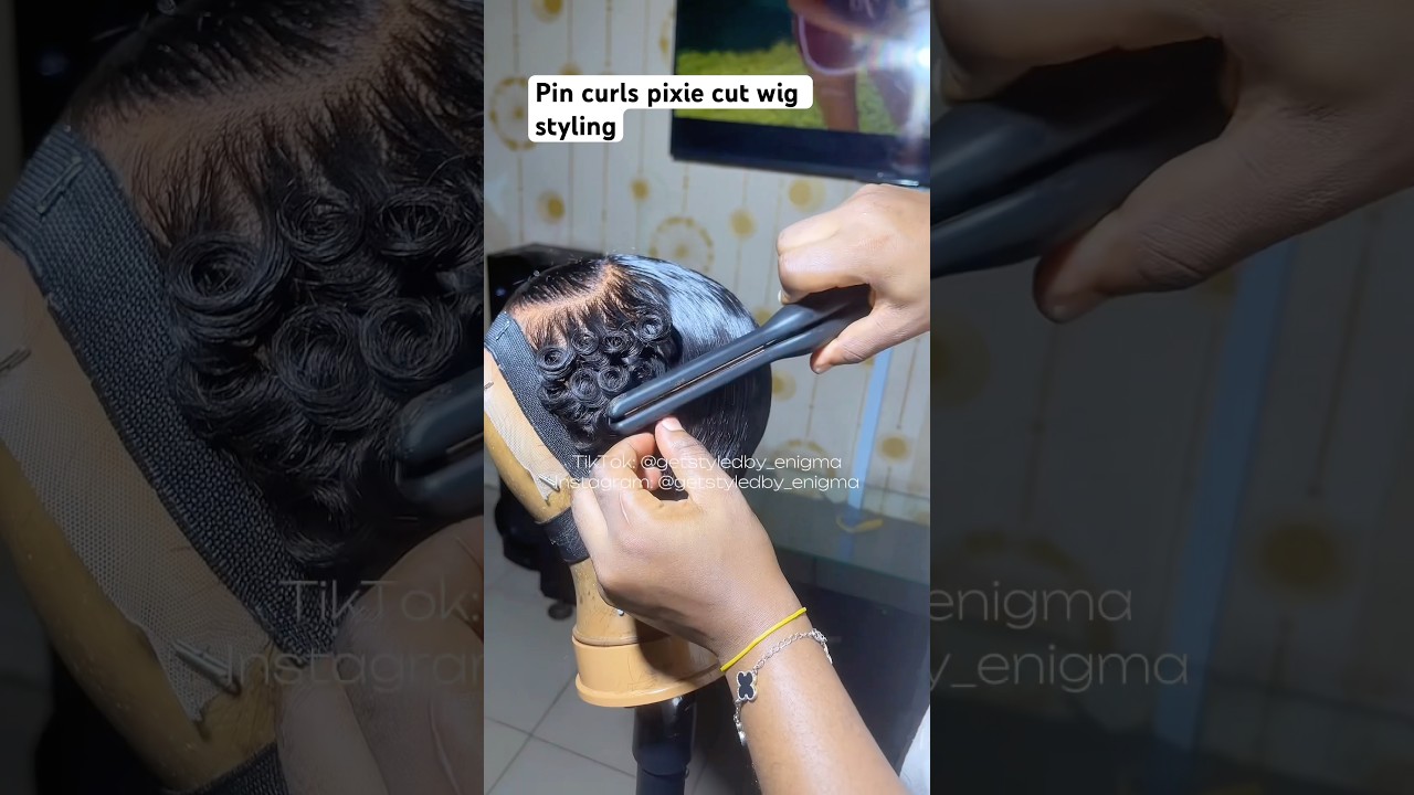 Pin curls pixie cut wig  styling  #gluelessfrontal #hairstyle #wigs #pixiecutwig #hairtutorial