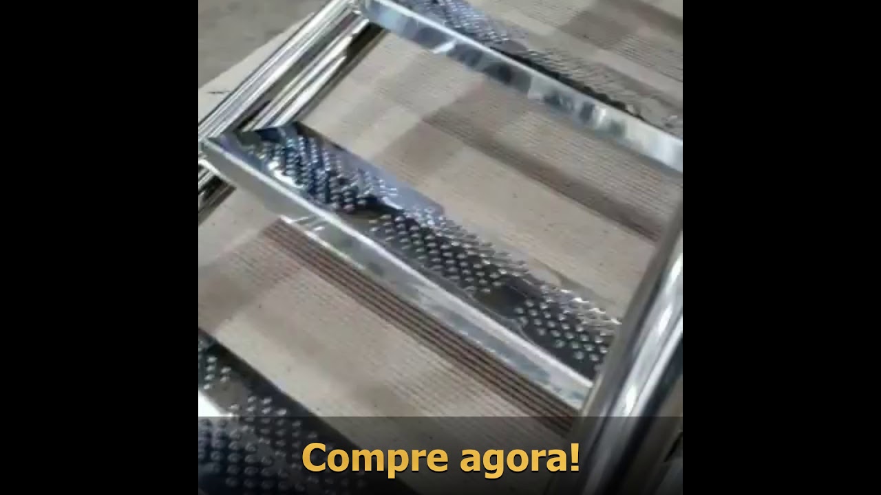Escada para piscina com  6 degraus totalmente em inox