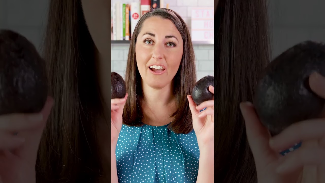 Caprese Avocado Salad #salad #caprese #recipe #cooking #cookingtutorial