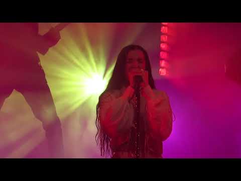 Watch Poppy Perform New Song “Bruised Sky” Live – Metal Anarchy