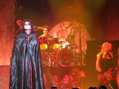 Alice Cooper "The Black Widow " at Star Plaza Theater 05/05/2016