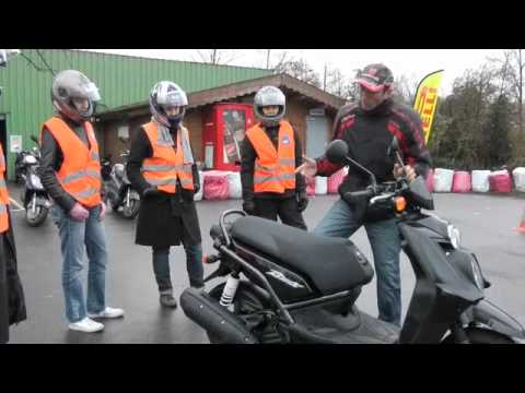 Formation à la conduite des 125, scooters, motos et MP3 LT : Les fondamentaux