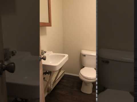 314 N College Unit 1 - Full Bath