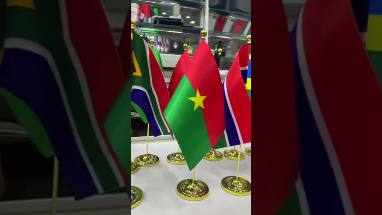 Customising Table flag #tableflag#printingservices#uaeprinting#customisedproduct