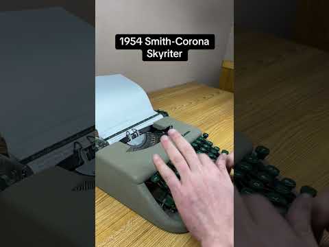How to use all functions on a 1954 Smith-Corona Skyriter vintage portable typewriter