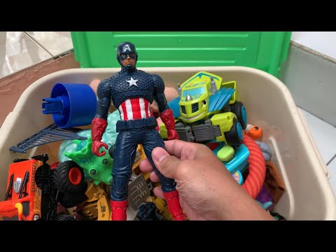 Discovering Toys in Pandora's Box – Dinosaur, Excavator, Captain America, Minion, and Robocar!