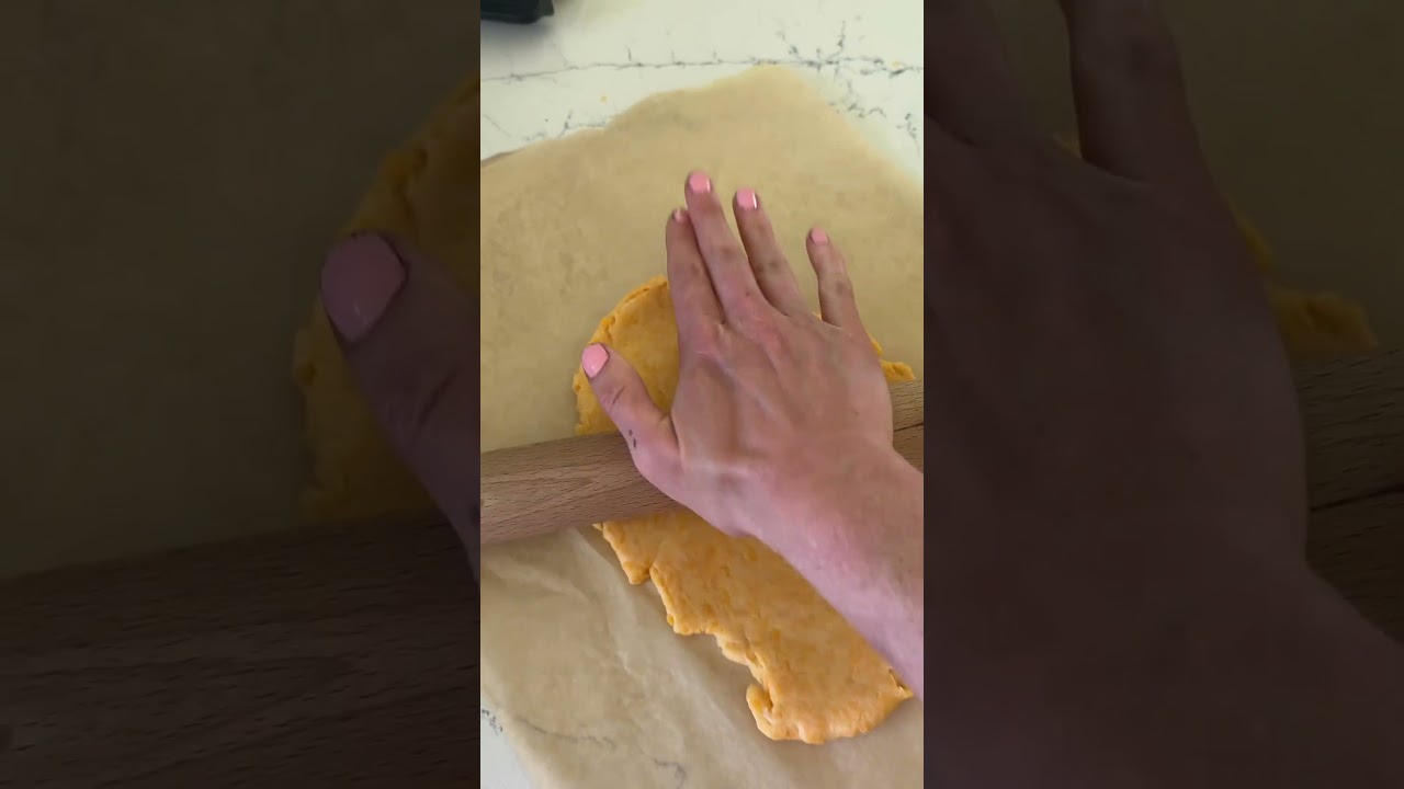 Easy Homemade Cheez-Its | 4 Ingredients