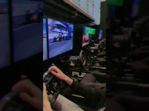 Wie wilt er nou bij Go!Gaming komen spelen? 🙄 #shorts #gaming #gogaming #racing