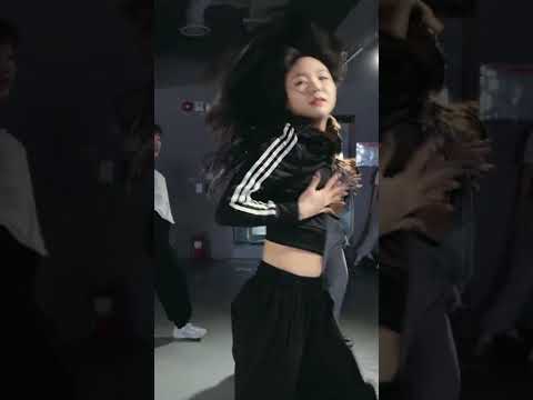 she slayed the stage🤩🤩 #dabin #choreography