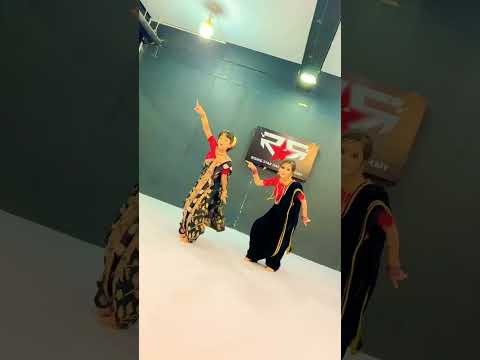 Mumbai wali Dance | Lavani #shorts #lavani