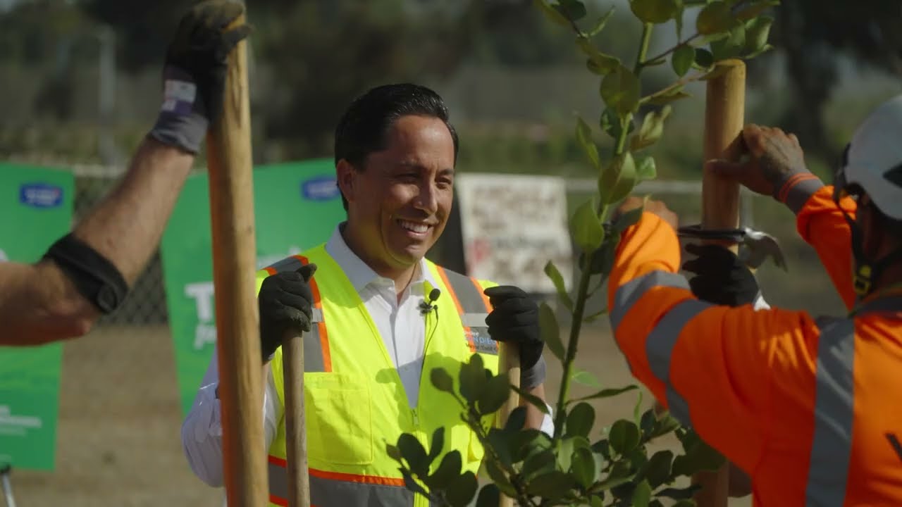 1,000th Tree Planted as Part of Trees for Communities Initiative
