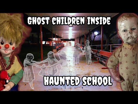 We take our HAUNTED DOLLS to a CREEPY SCHOOL at NIGHT