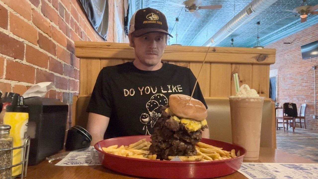 ATTEMPTING THE 12 PATTY SMASH BURGER CHALLENGE | MAN VS. FOOD