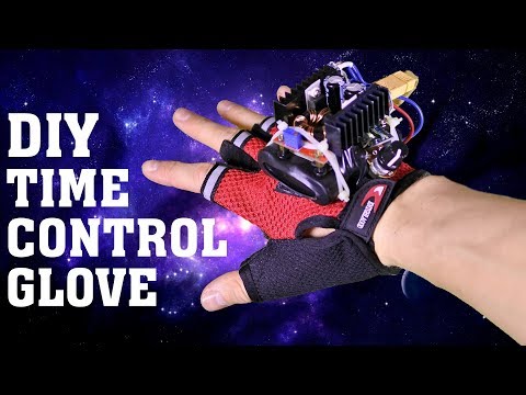 Extremely Cool DIY Strobing Glove Seems to Slows Down Time