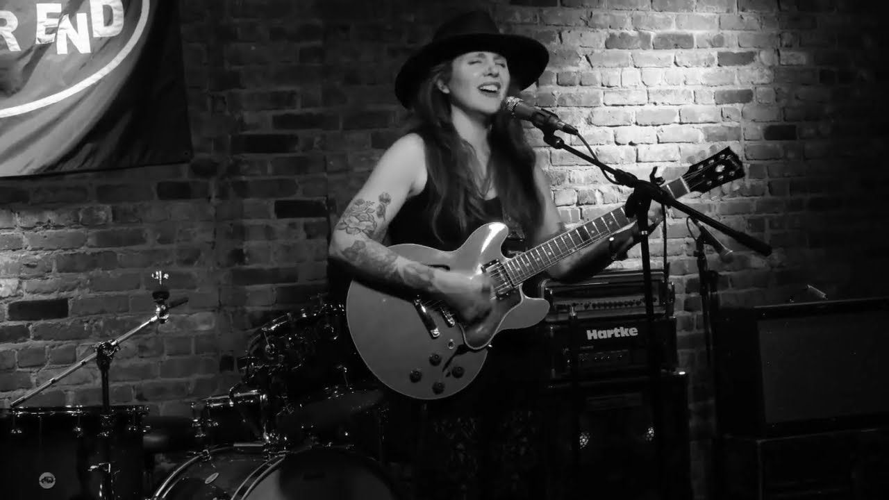 Sarah King Announces "Temporary Farewell" Performance at Grand Point ...