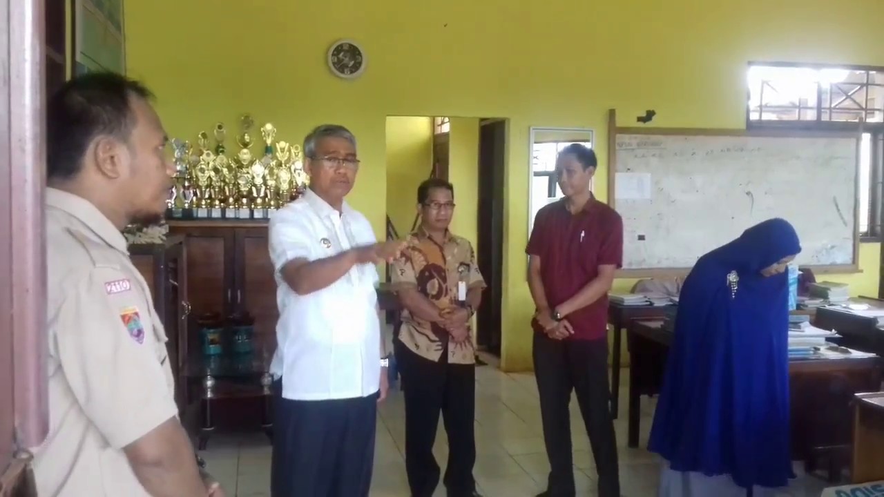 Sidak...!!! Bupati Luwu Timur Temukan Guru Bolos saat Sidak SMAN 2 Malili
