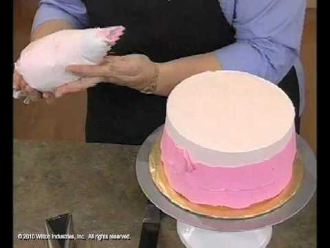 How to Ice a Cake Using Decorating Tip 789
