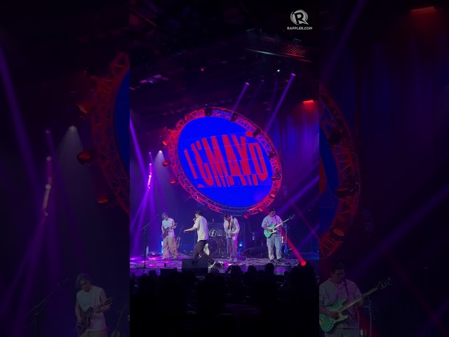 Community, great storytelling shine at Over October's first solo concert