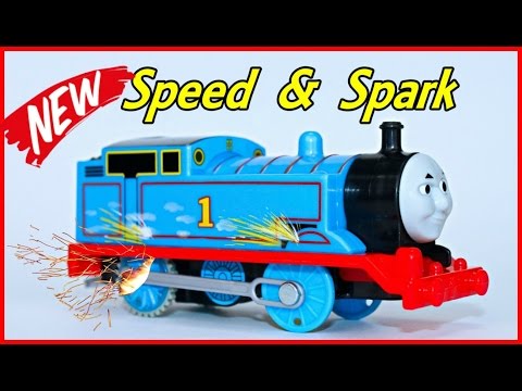 *New for 2017* THOMAS AND FRIENDS TRACKMASTER SPEED & SPARK THOMAS Thomas the Tank Engine Toy Trains