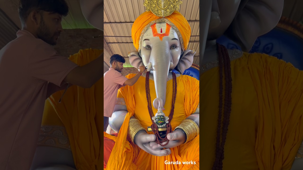 🌺 Watch Lord Ganesha Come Alive ❤️ Ganpati Making Viral Video ✨ #ganesh #shorts