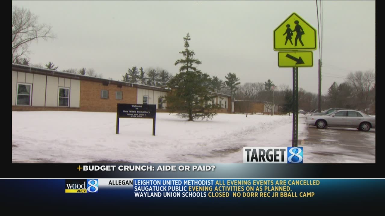 Classroom overcrowding: aide vs paid
