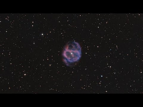 Zooming in on Planetary Nebula ESO 577-24 | hogewash