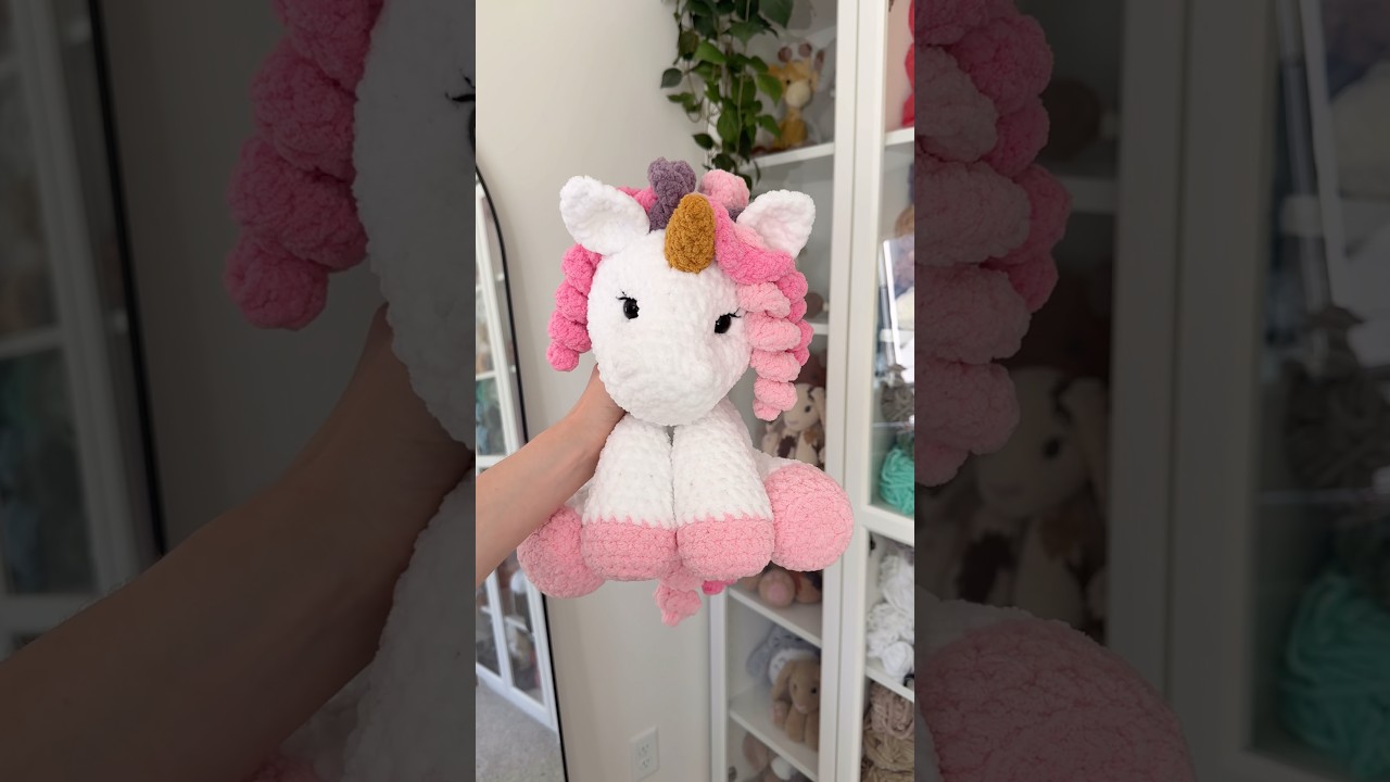 Crocheting a unicorn 🦄 Pattern is on my Etsy ☺️💕