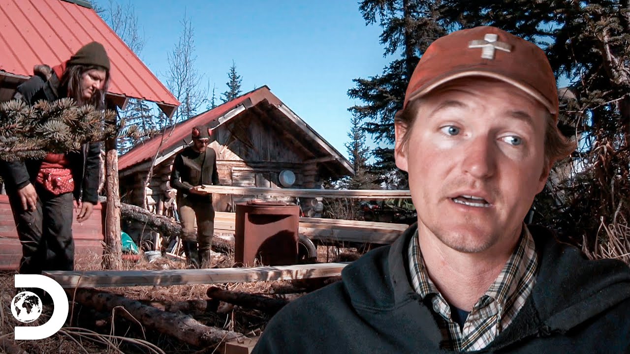 Construyen cabañas a prueba de osos salvajes | Alaska: La última frontera | Discovery Latinoamérica