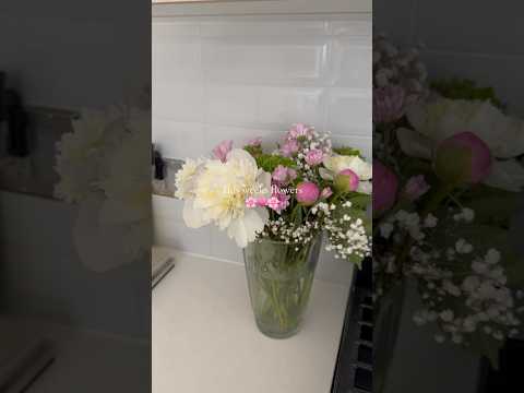 Peony season ๐ฅน๐ธ #flowers #freshflowers #asmr #aesthetic #pinterest #cleangirl #lifestyle #peony